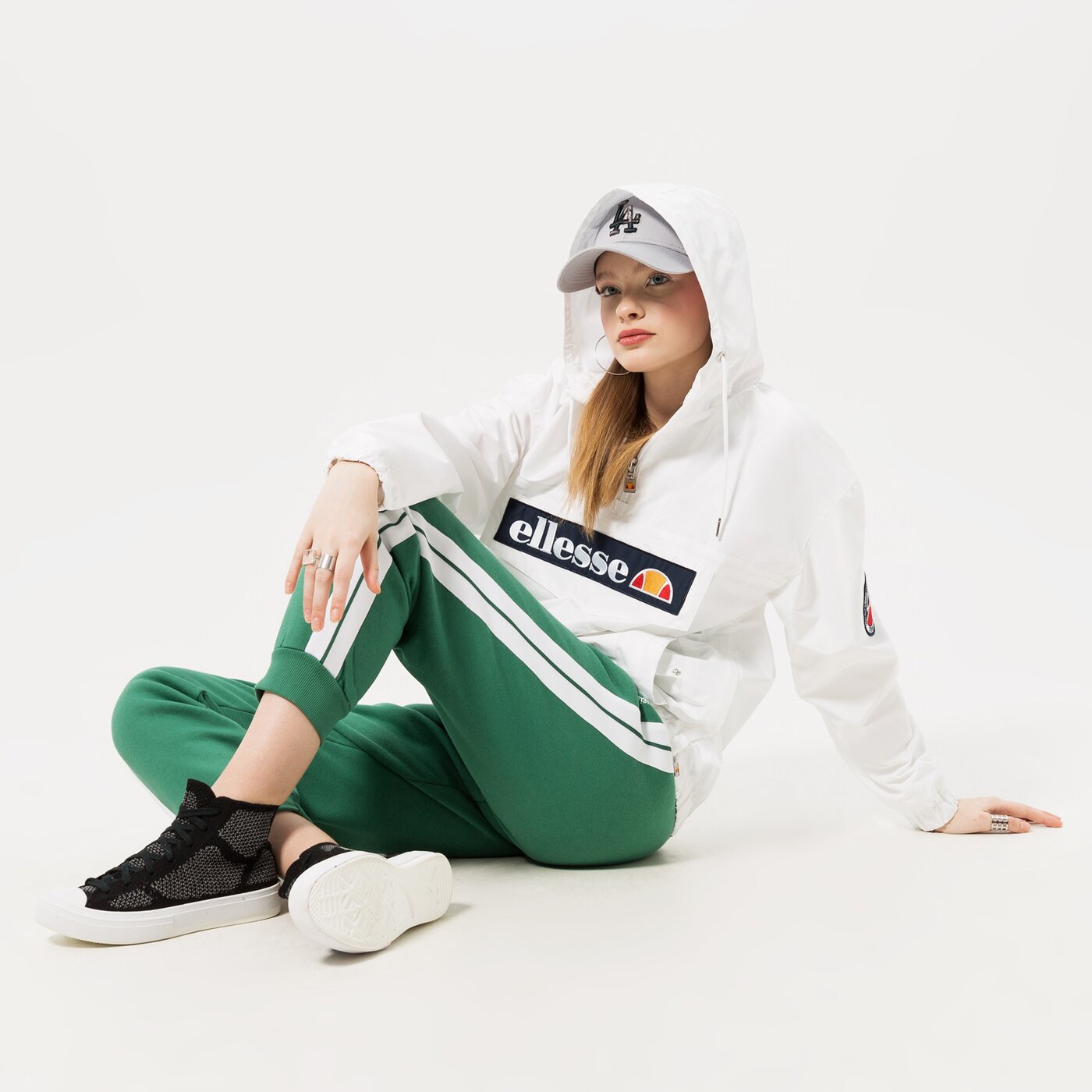 ELLESSE BUNDA MONTEZ OH JACKET WHT SGS09429908 | barva BÍLÁ | Módní Přechodné bundy. Ženy ...
