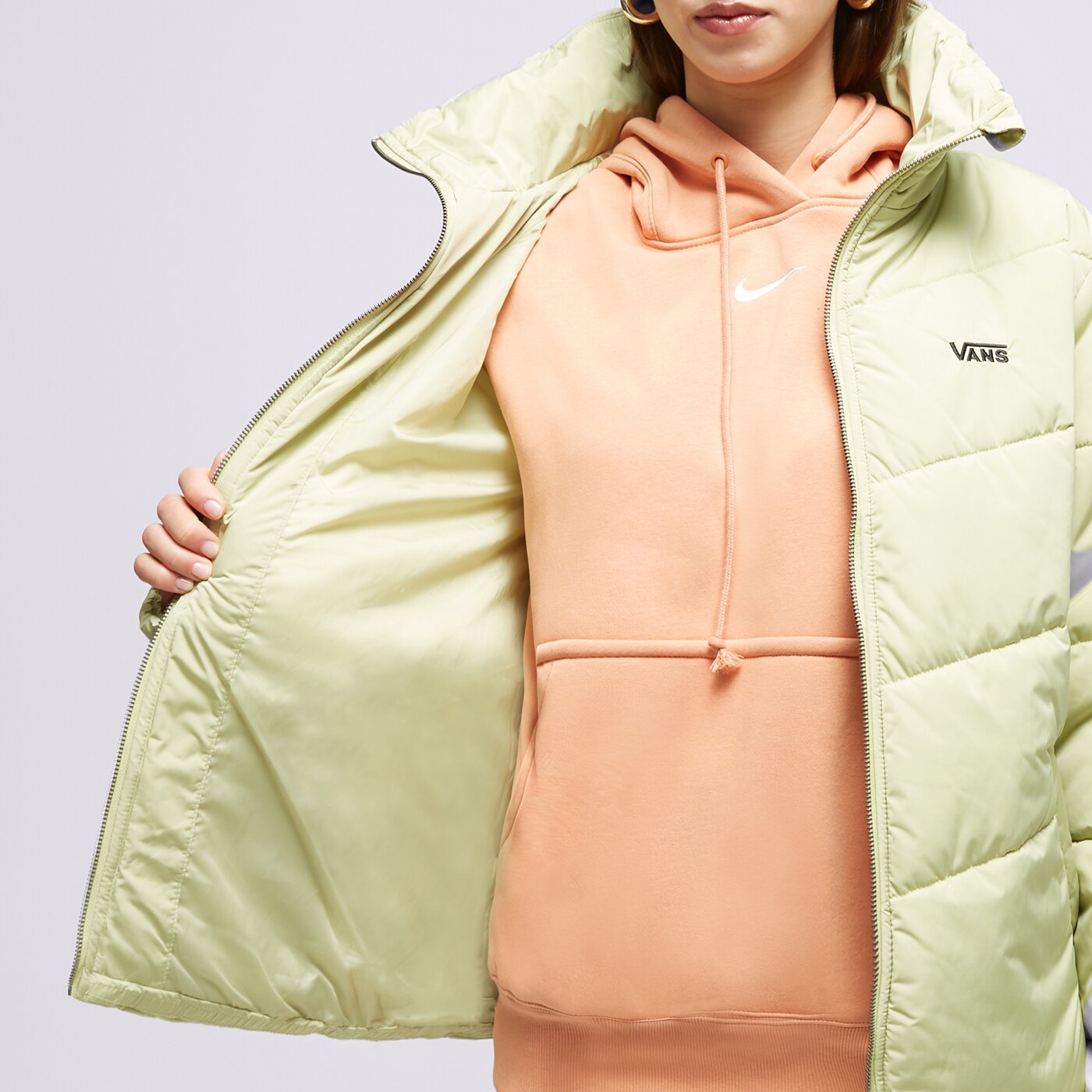 VANS BUNDA ZIMNÍ FOUNDRY PUFF VN0A7YK5BYY1 | barva Stříbrná | Módní ...