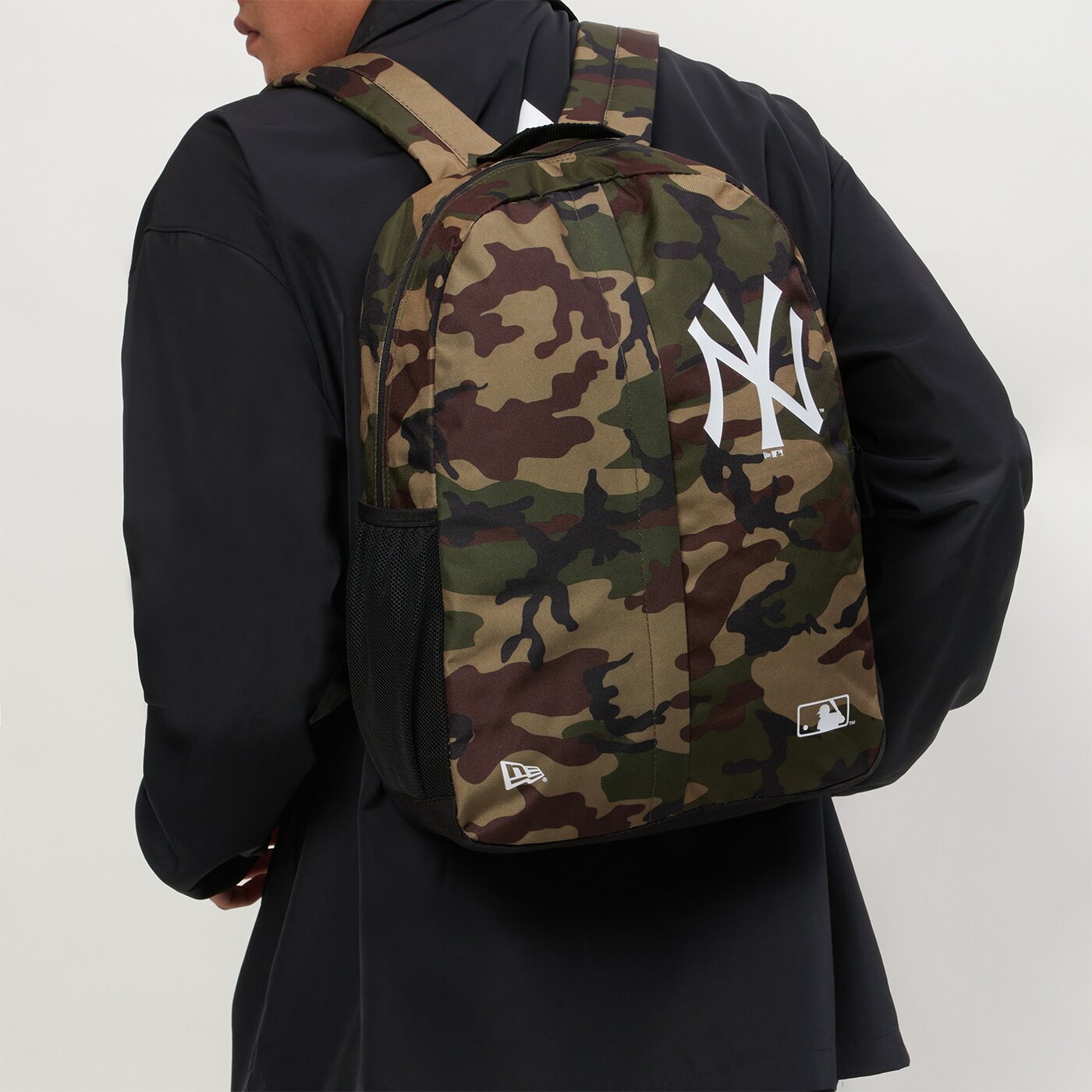 NEW ERA BATOH MLB ZIP DOWN BAG NYY WDC NEW YORK YANKEES 60356999 ...