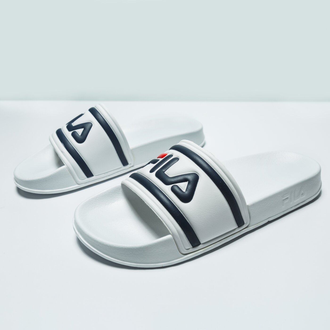 FILA MORRO BAY SLIPPER WMN 10103401FG | barva BÍLÁ | Módní Pantofle ...