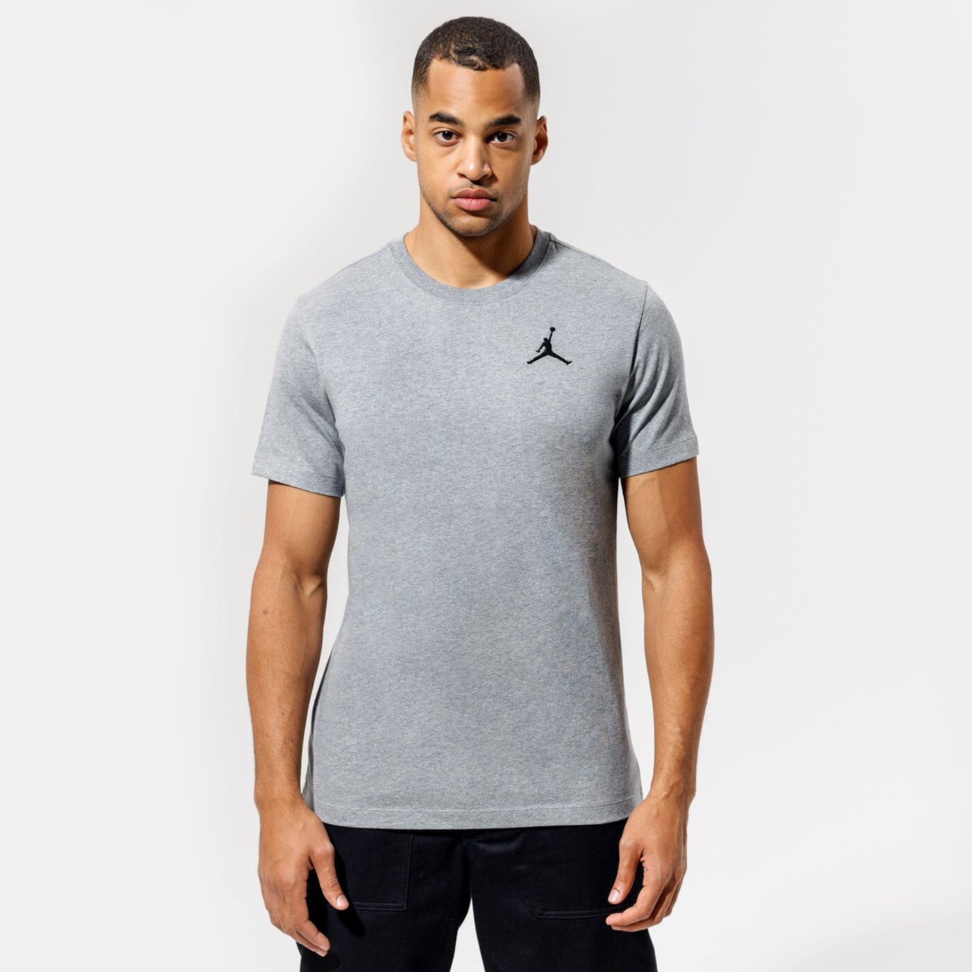 JORDAN TRIČKO M J JUMPMAN EMB SS CREW DC7485-091 | barva ŠEDÁ | Módní ...