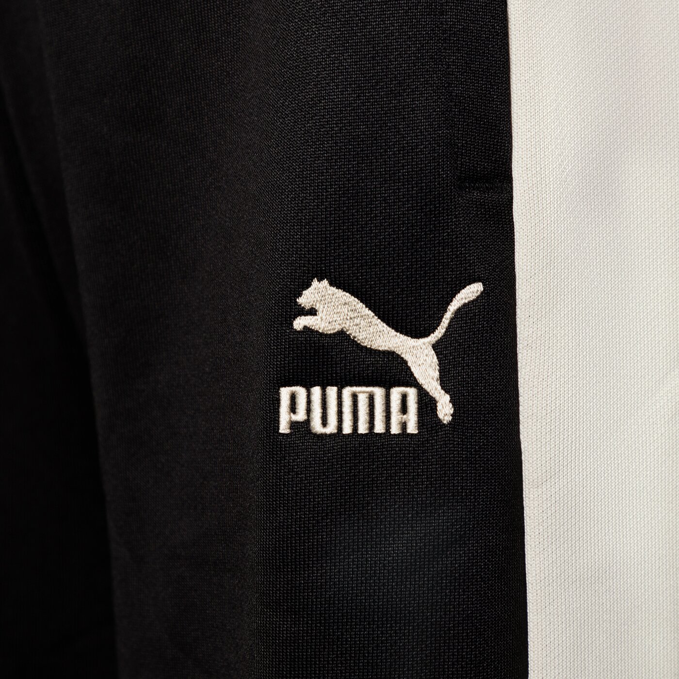 PUMA KALHOTY RELAXED TRACK 62502501 | barva černá | Módní Kalhoty. Ženy ...