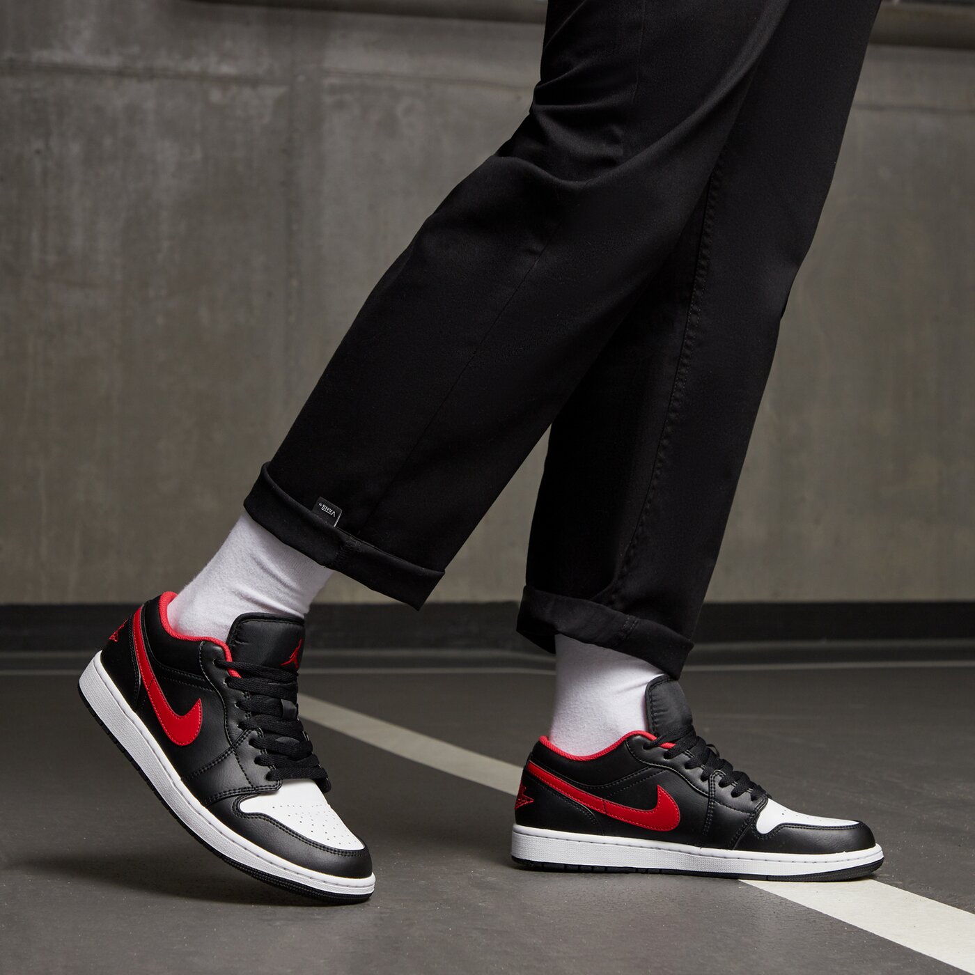 AIR JORDAN 1 LOW 553558-063 | barva černá | Módní Tenisky. Muži Boty ...