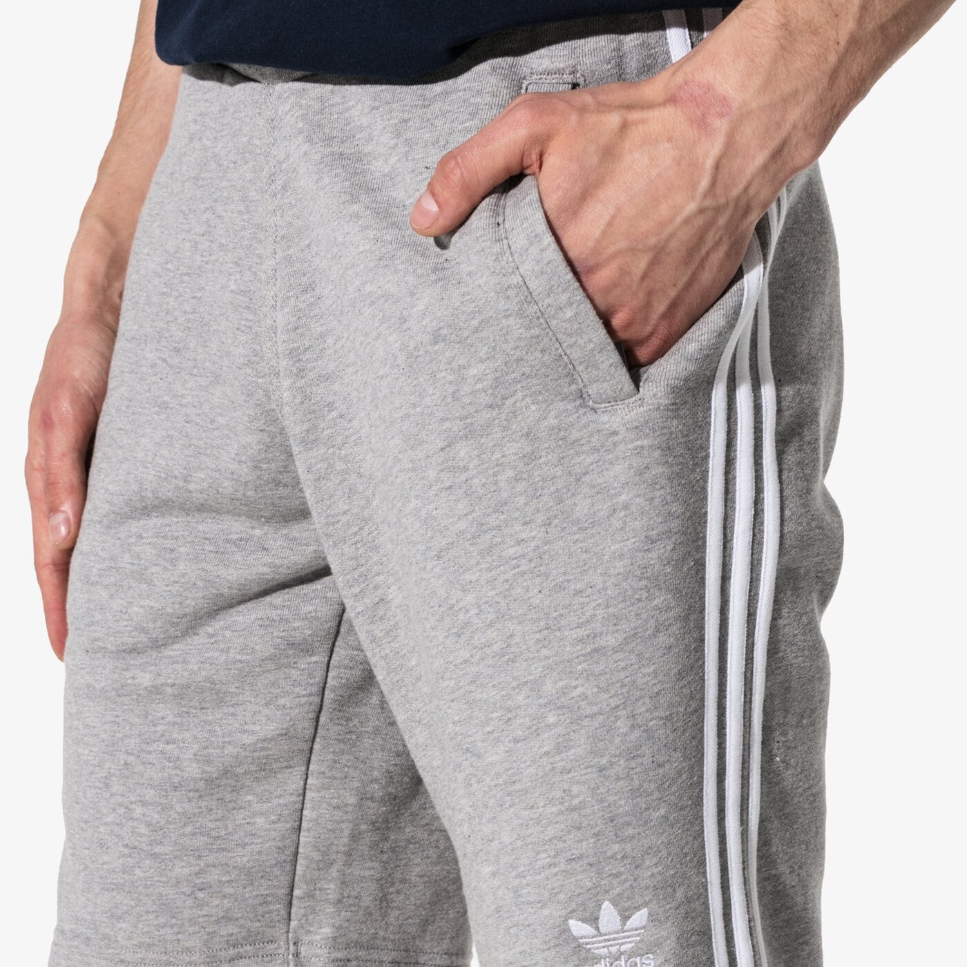 ADIDAS ŠORTKY 3-STRIPE SHORT ADICOLOR DH5803 | barva ŠEDÁ | Módní ...